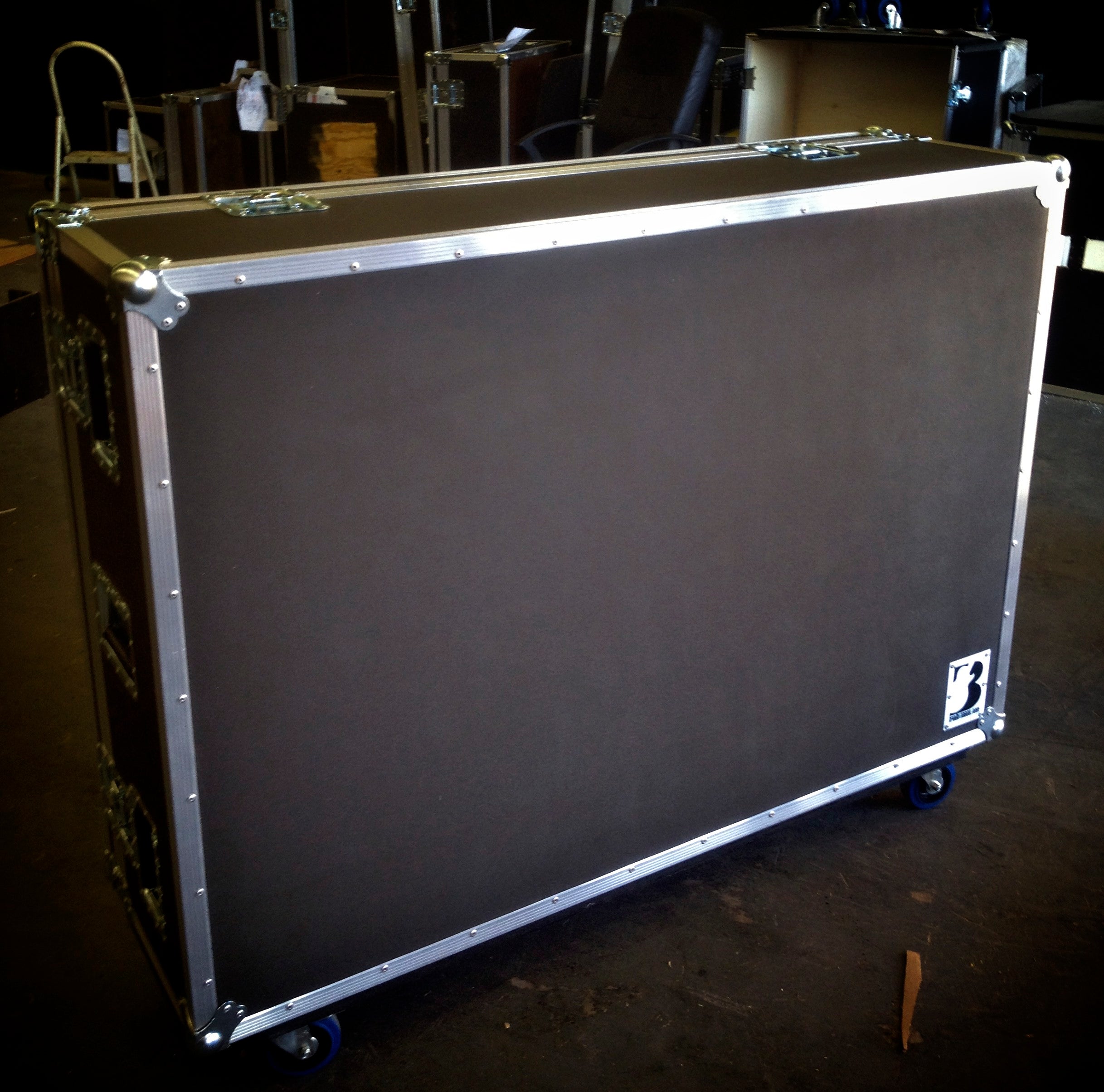 Midas M32 Digital Mixer Case – Brady Cases